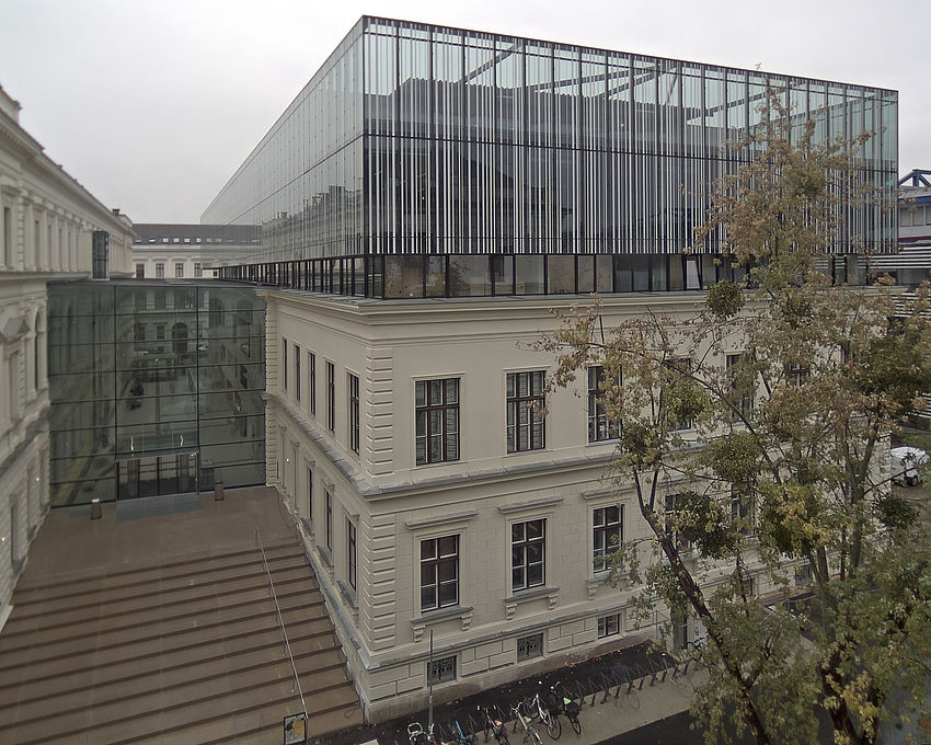 The new university library in Graz, Austria : europe